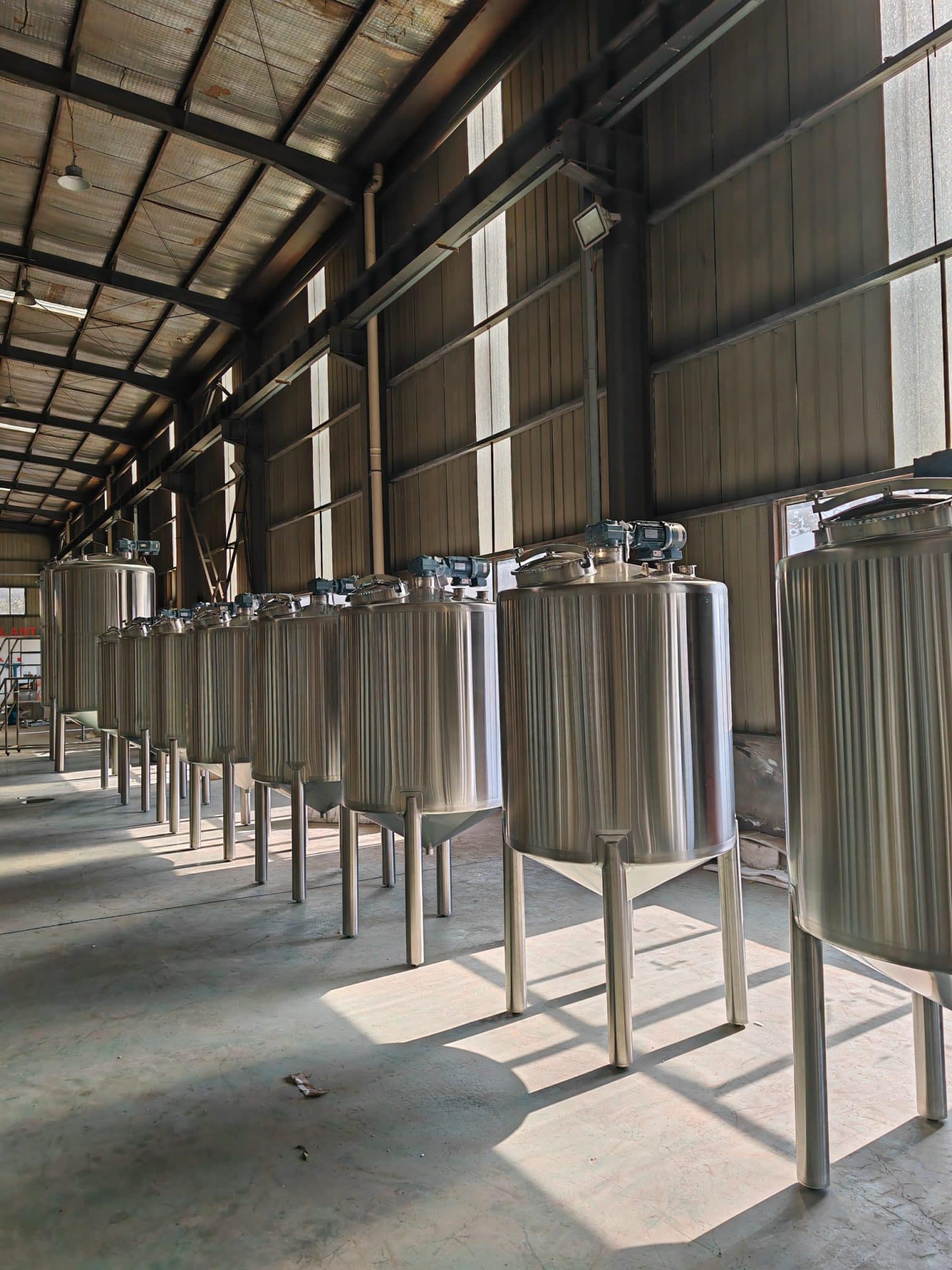 What is a Mixing Tank? Types, Advantages & Selection Guide - CHENMA