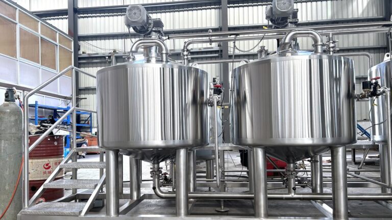 A Complete Guide to Chemical Mixing Tanks with Agitators